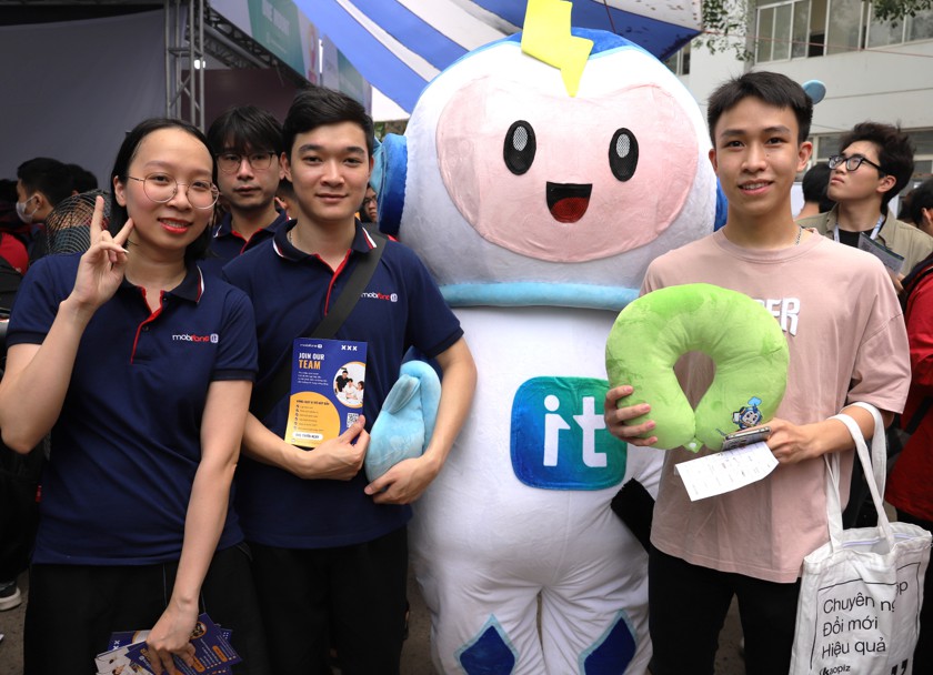 Những dấu ấn đặc sắc của MobiFone IT tại ngày hội việc làm SoICT ...